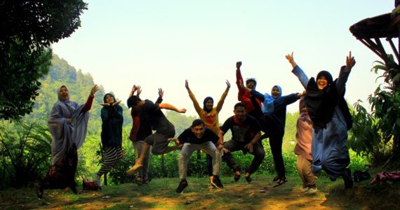 Outbound | Sejarah, Pengertian, Jenis dan Manfaat Outbound